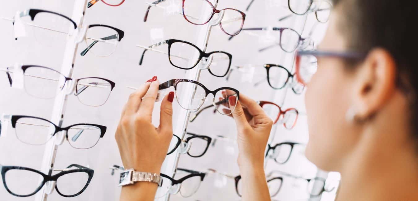 30+ Optical Jokes To Have You Seeing Double - With Laughter!