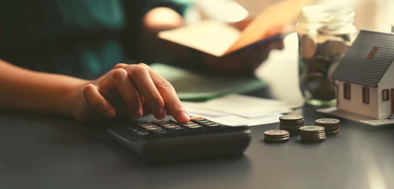 25 Silly Finance Jokes To Make You Laugh Even If You're Broke